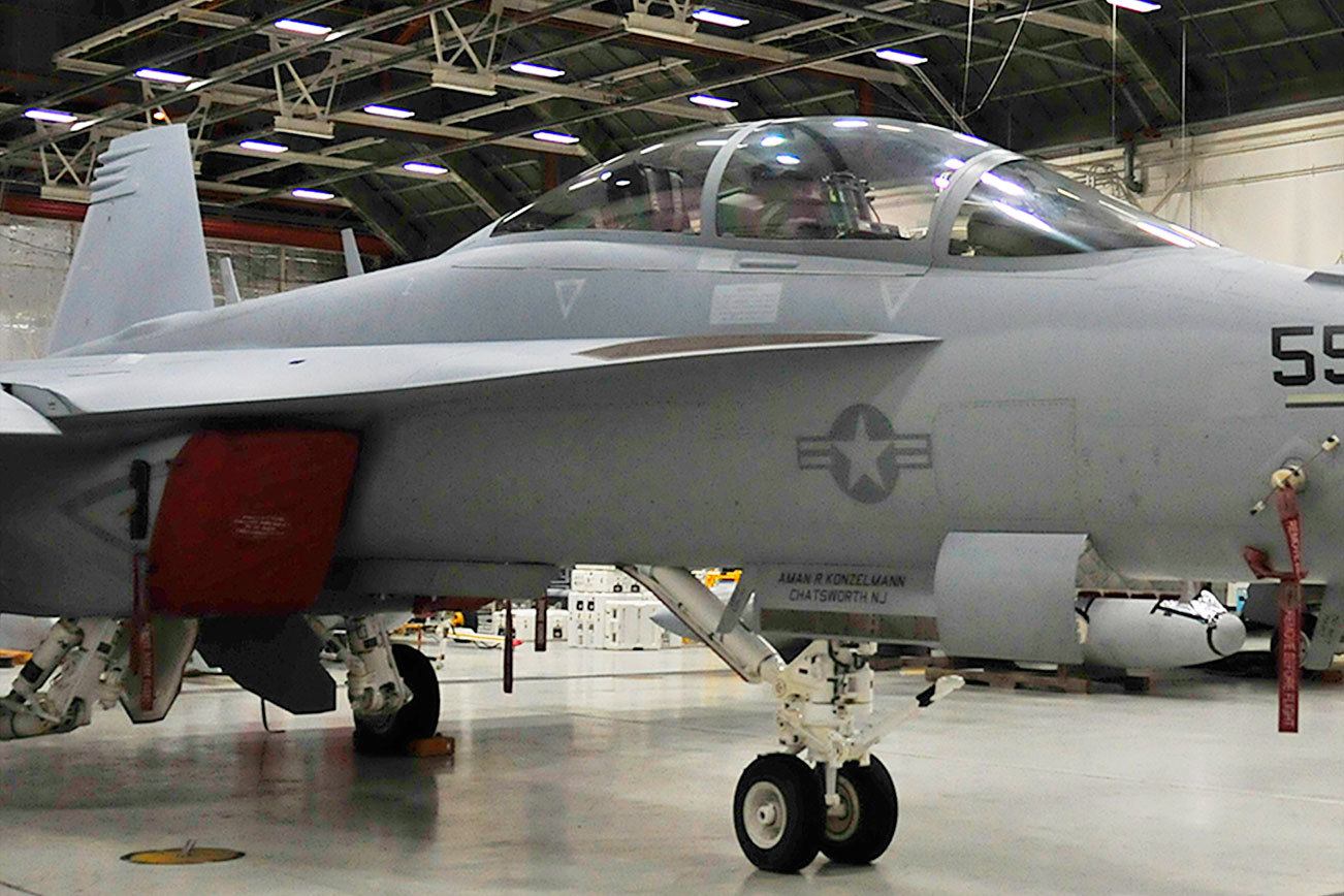 Navy to resume EA-18, F/A-18 flight operations | Peninsula Daily News