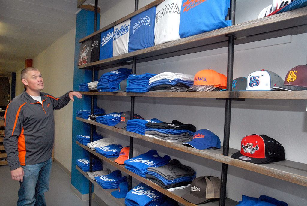 BASEBALL: Lefties store opens in downtown Port Angeles | Peninsula ...