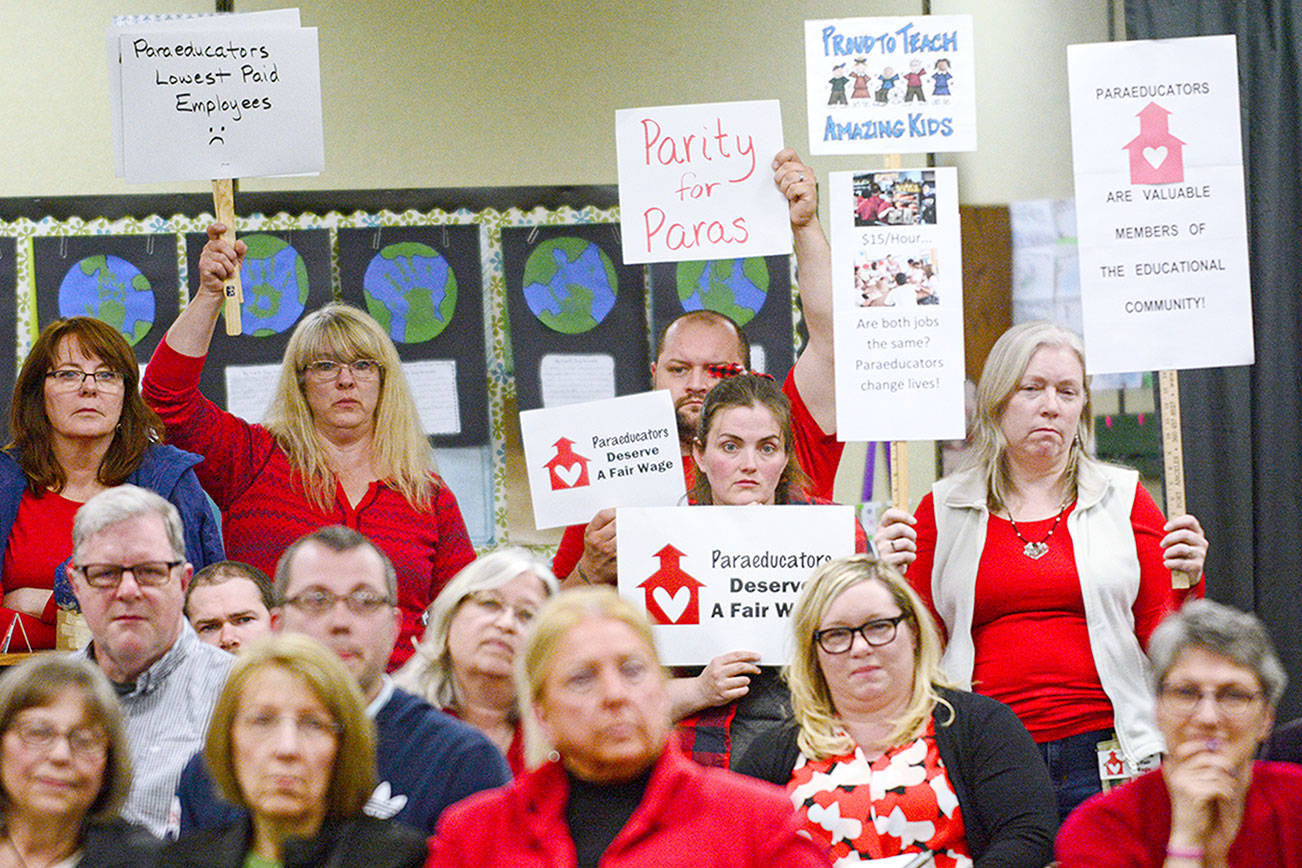 Port Angeles paraeducators calling for pay increase | Peninsula Daily News
