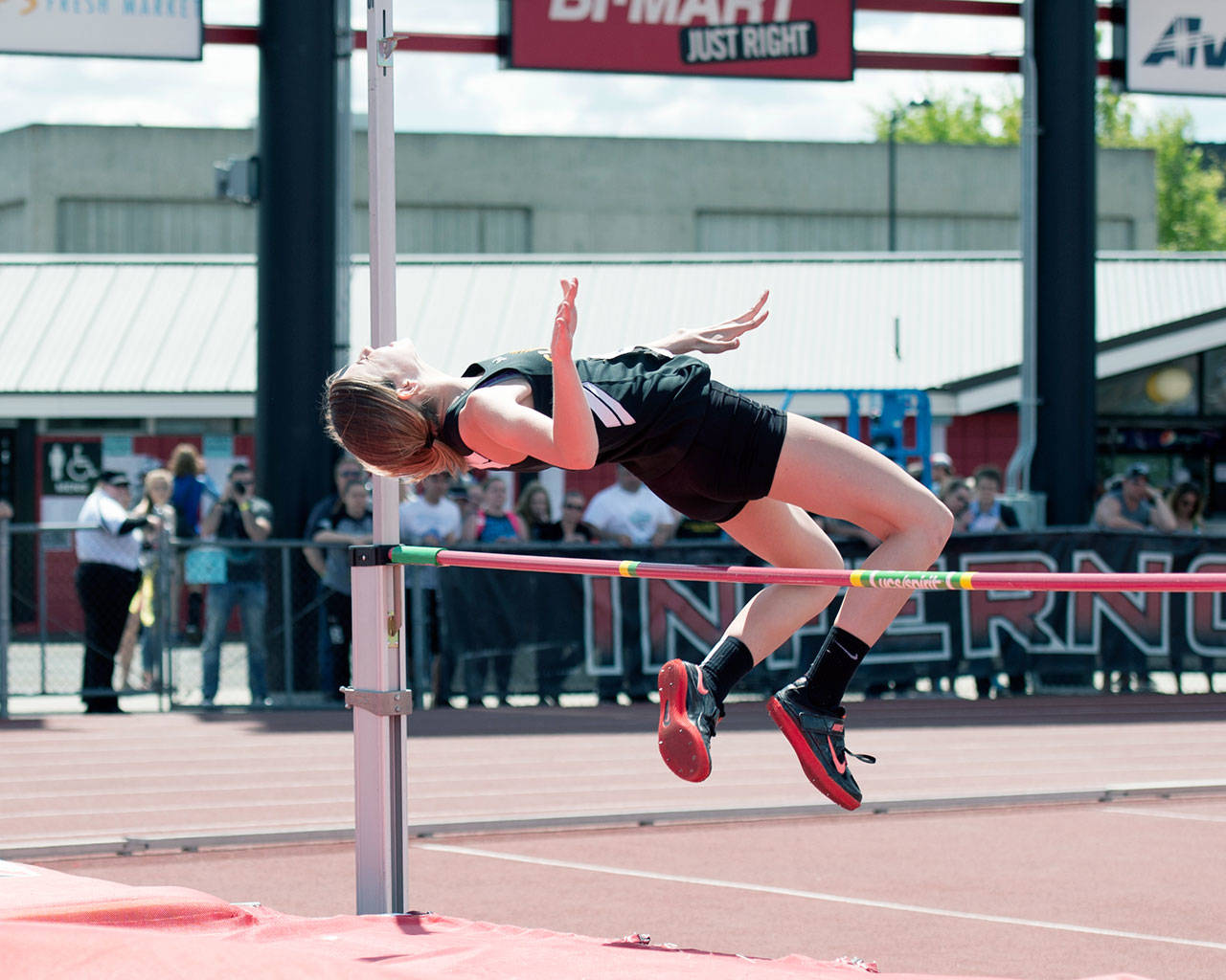 STATE TRACK: Port Townsend’s Dances win 110, 300 hurdles | Peninsula ...