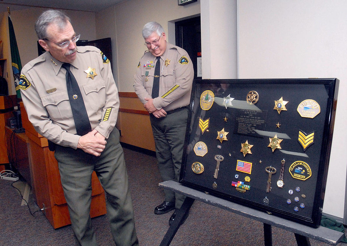 Retiring Clallam County jail superintendent honored | Peninsula Daily News