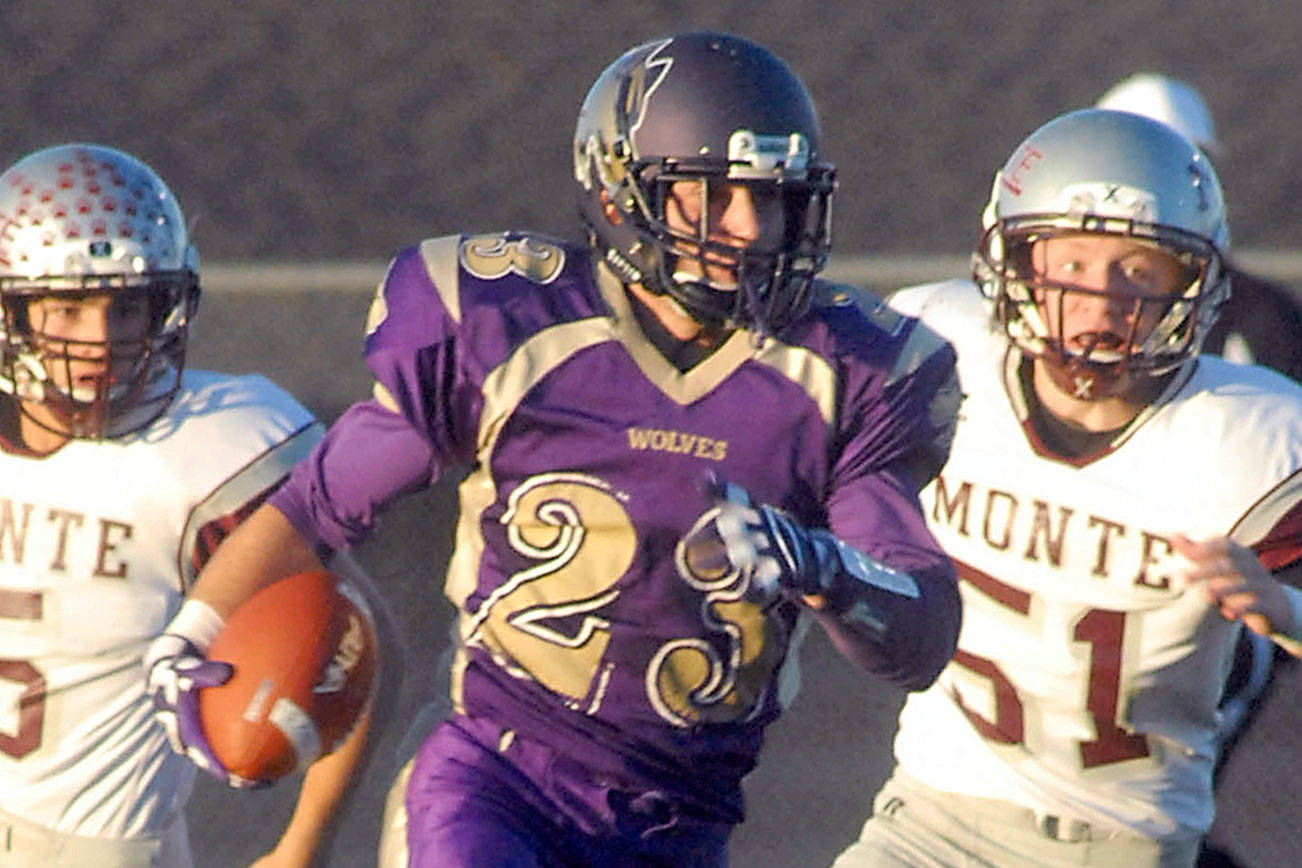 PREP FOOTBALL PREVIEWS: Skilled core returns for Sequim | Peninsula ...