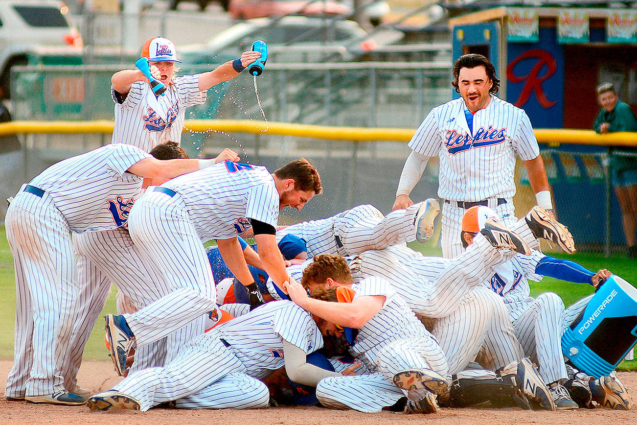 LEFTIES: What a finale! Lefties come from behind twice in crazy 17-16 ...