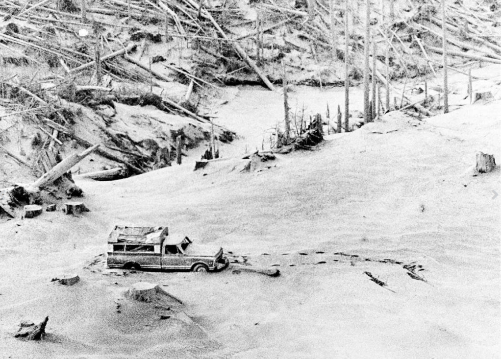 A look back: 35 years after Mount St. Helens' deadly eruption ...