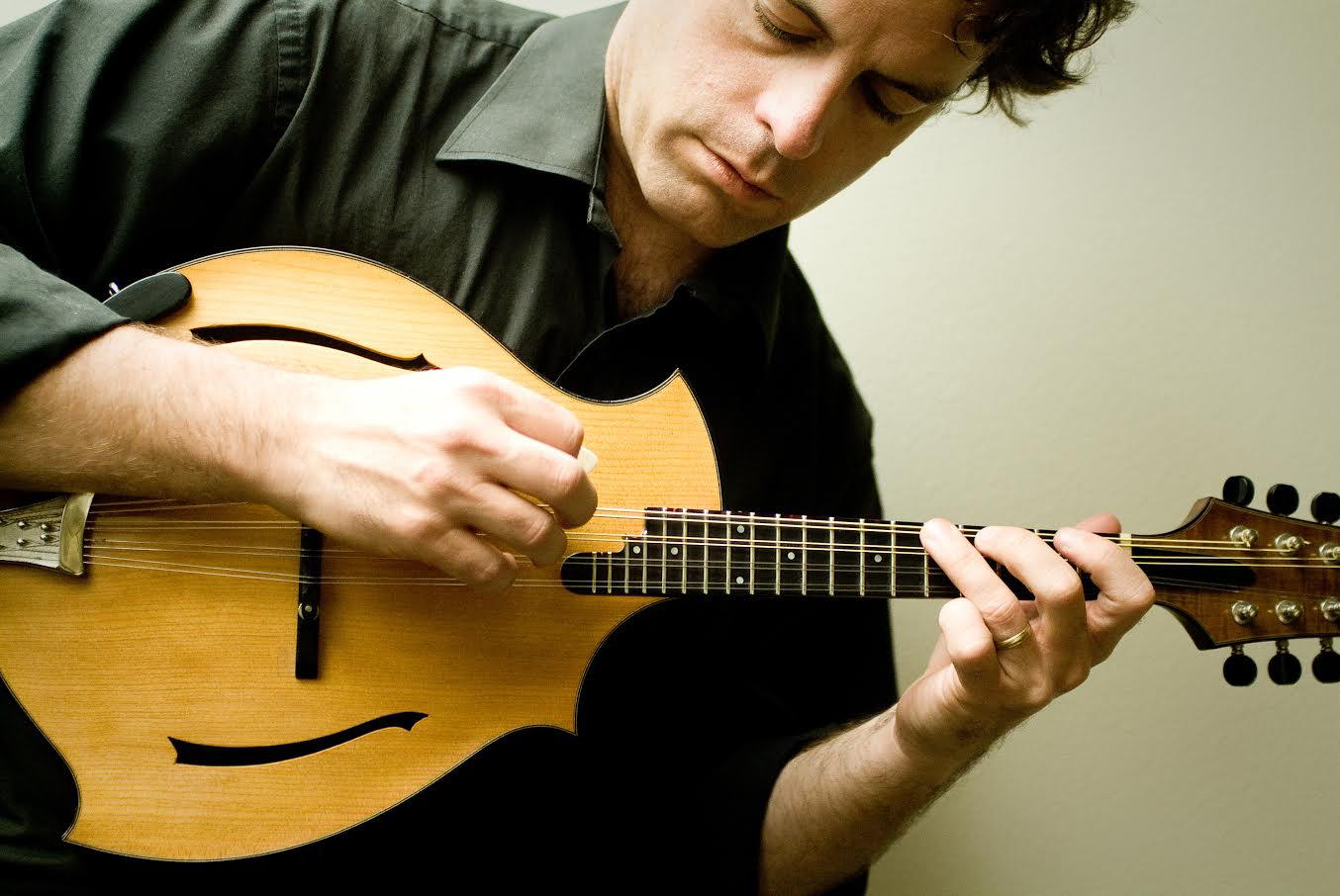 WEEKEND: Eclectic sounds featured on mandolin Saturday with Tim Connell ...