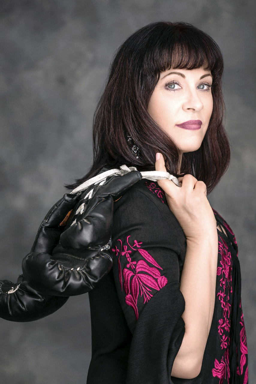 WEEKEND: Famed blues and American roots singer to perform at Studio Bob ...