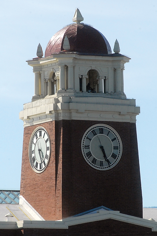 More repairs needed for courthouse clock in Port Angeles; hands could ...