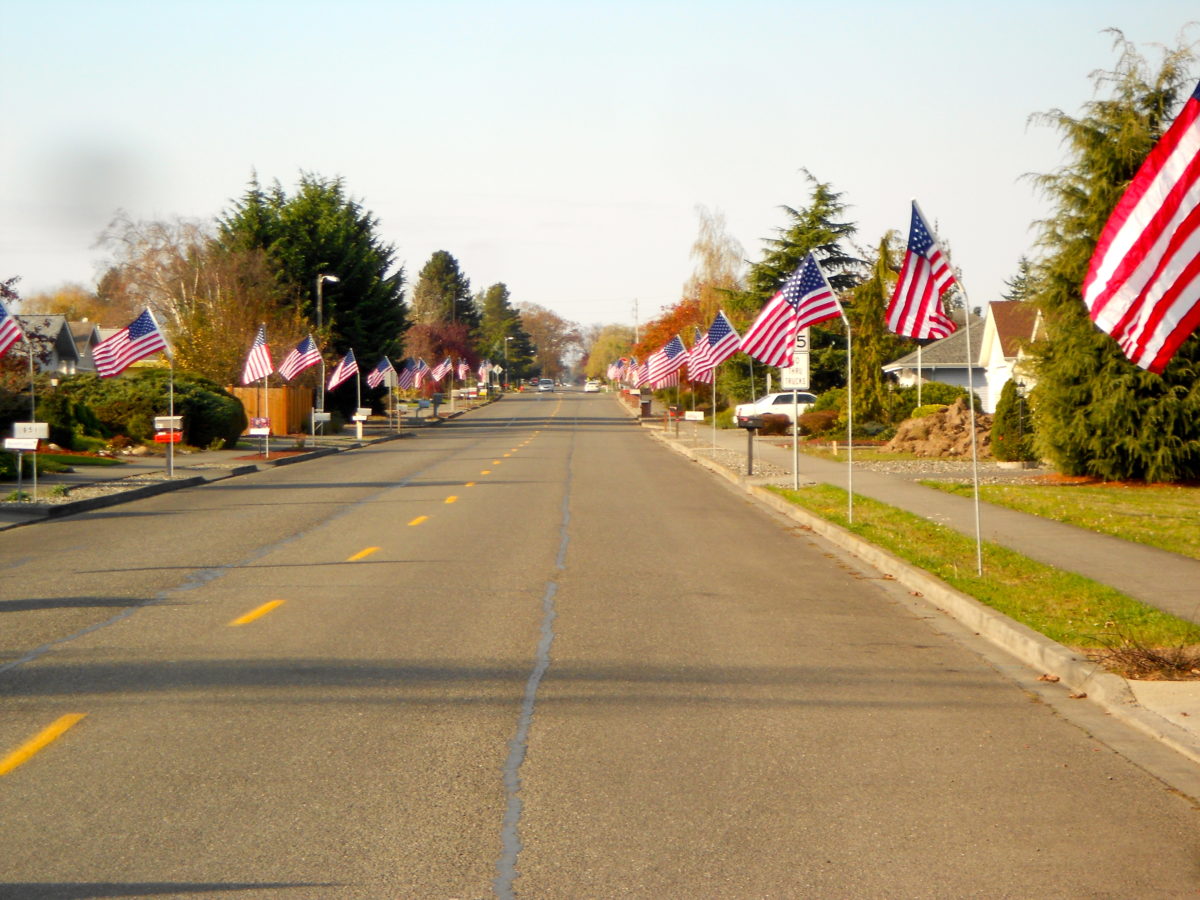 Veterans Day spirit: 275 flags line two blocks of Sequim residential ...