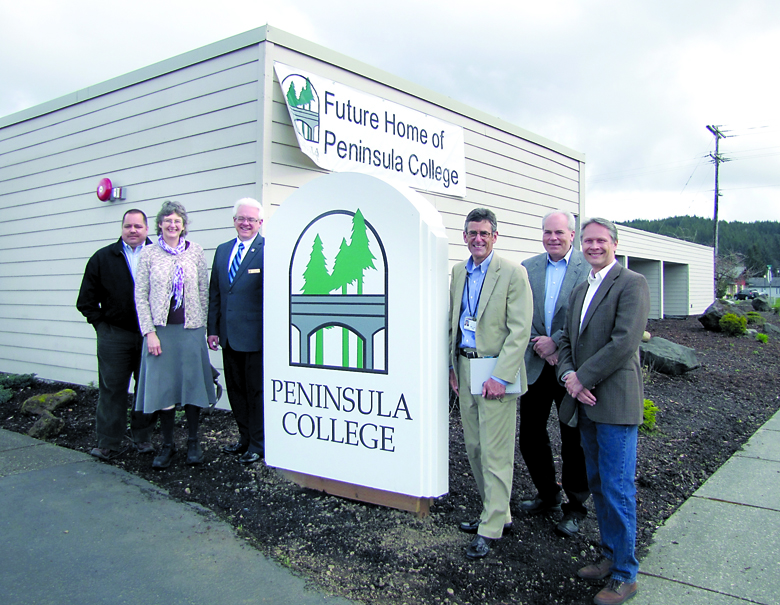 Public gets preview of Peninsula College Forks Extension site ...