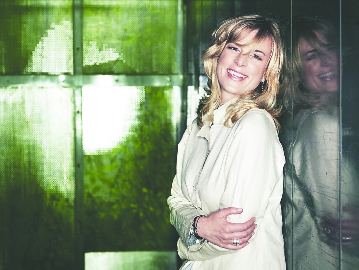 San Francisco songstress to concertize at Port Townsend roadhouse ...