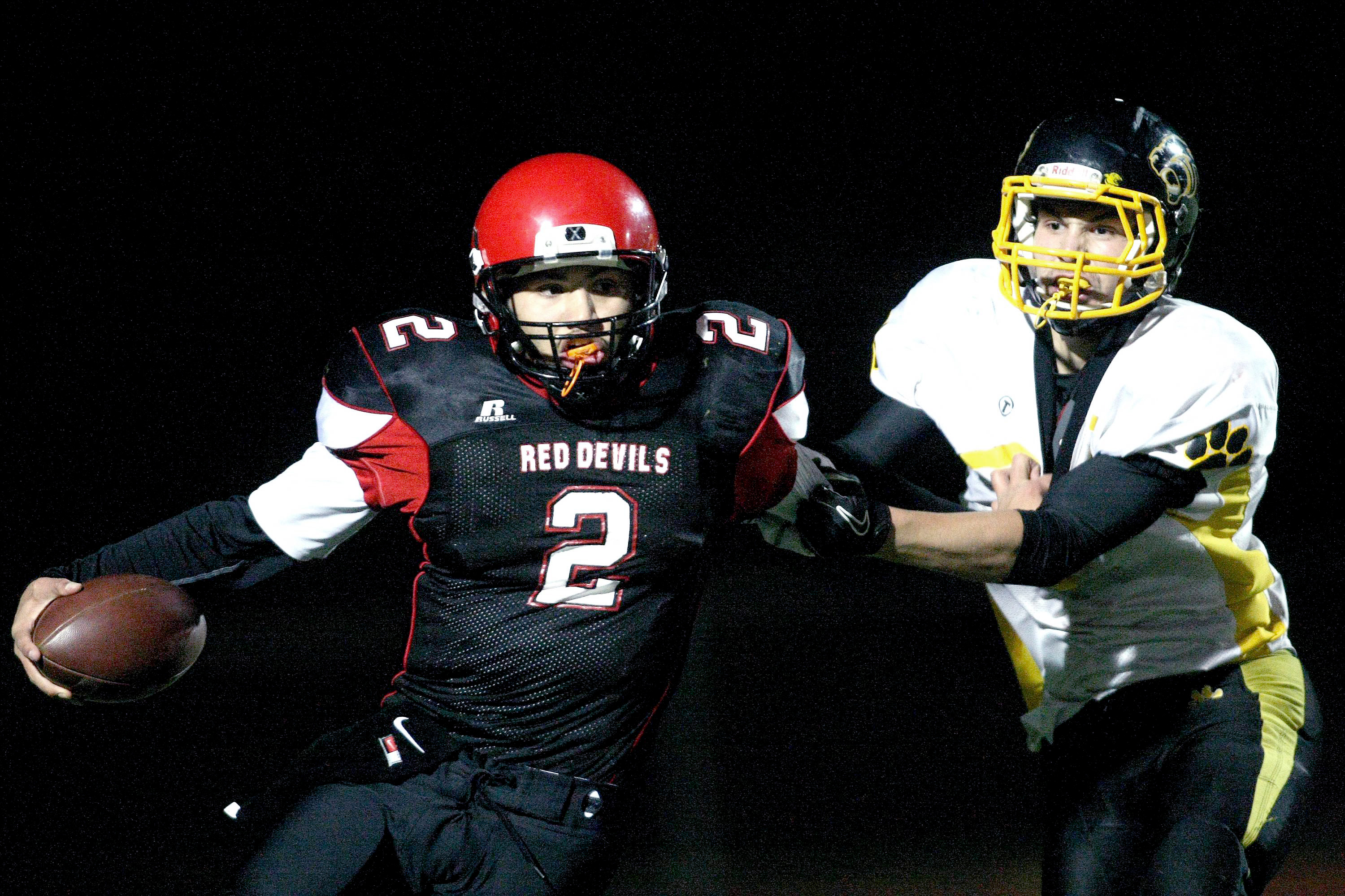 PREP FOOTBALL: Neah Bay's Josiah Greene earns 1B player of the year; 17 ...