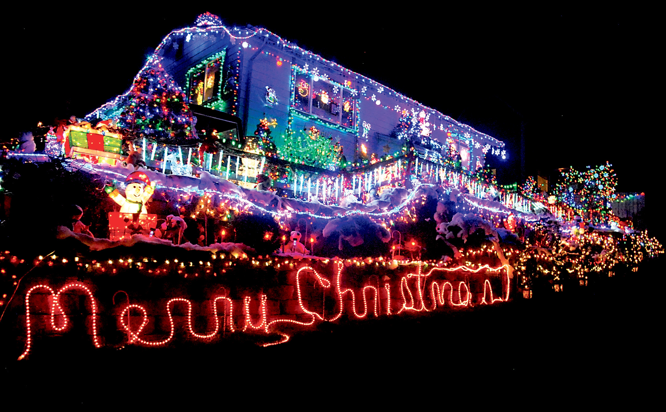 Getting into the Christmas spirit with the lights of the North Olympic ...