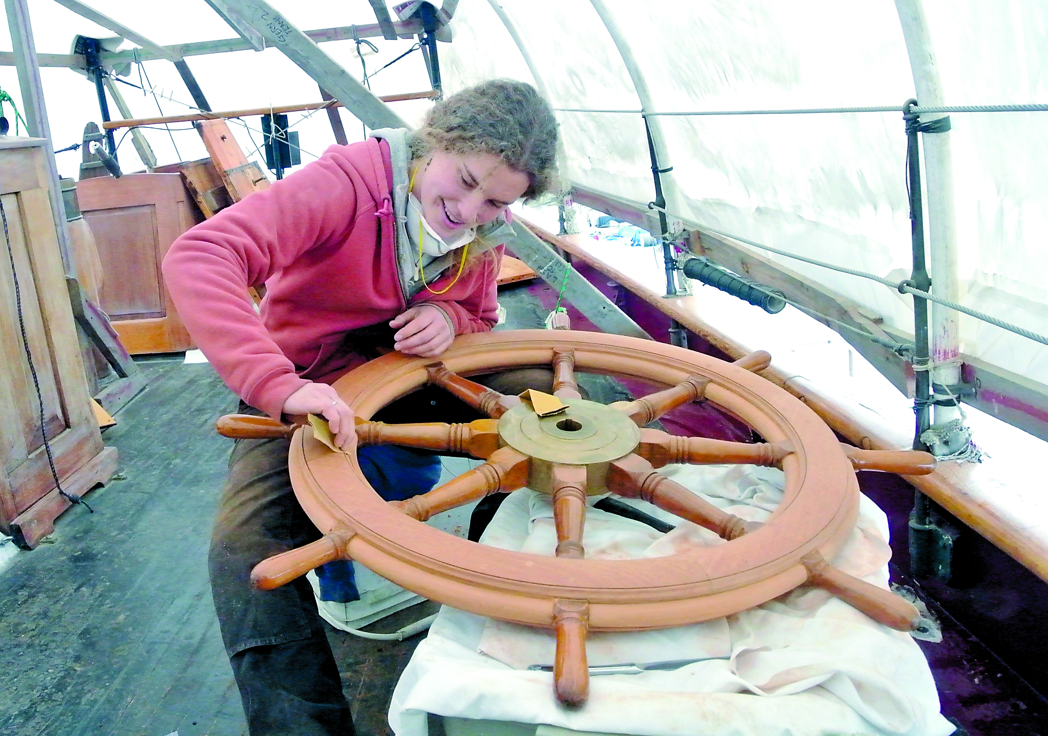 Adventuress gets new wheel, but search for schooner's stolen wheel ...