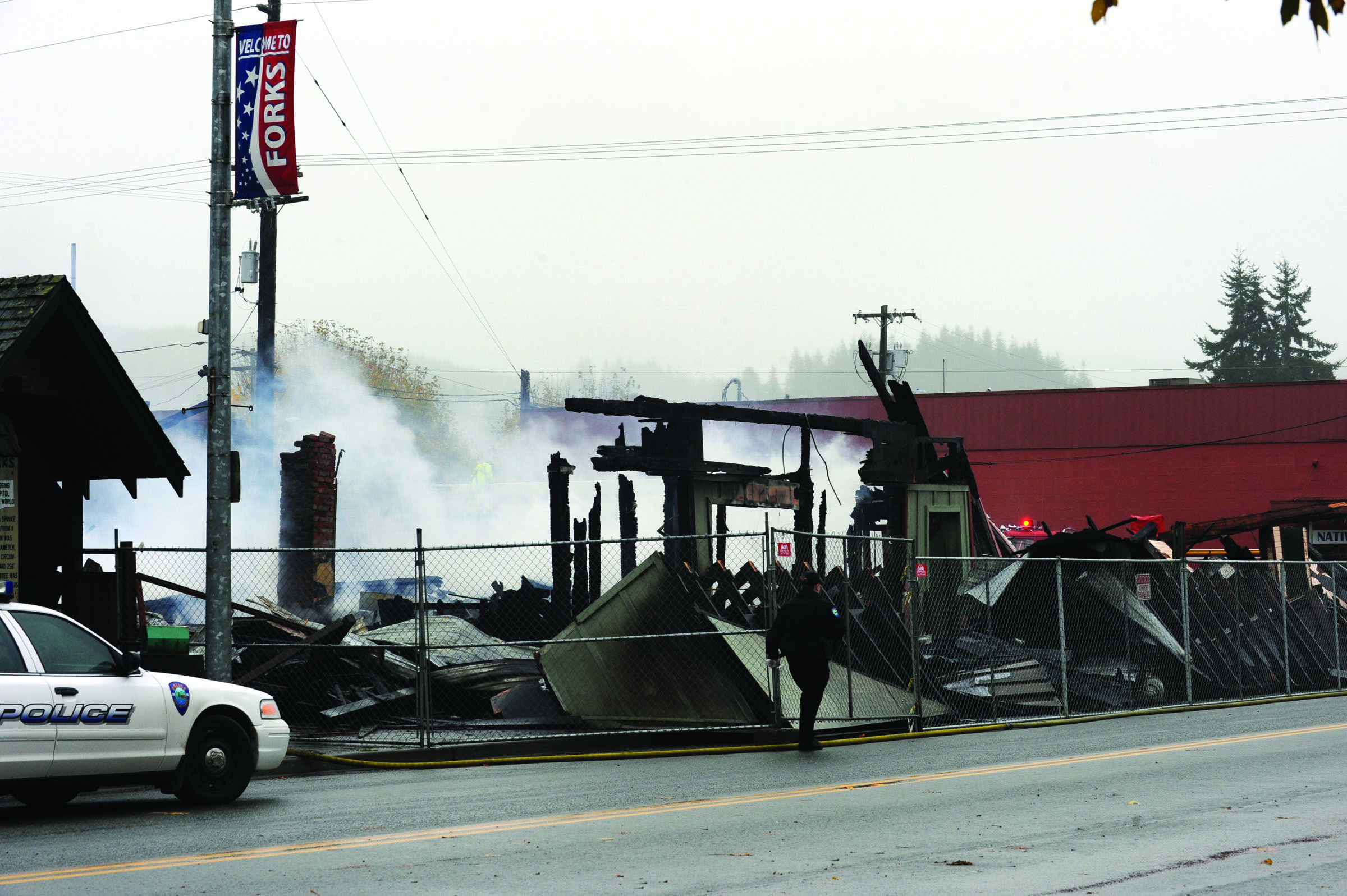 Fire burns hole in Forks' civic heart as well as its downtown ...