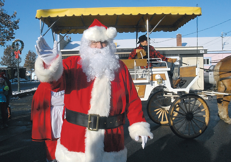 UPDATE — Santa visits Peninsula as community trees brighten Port ...