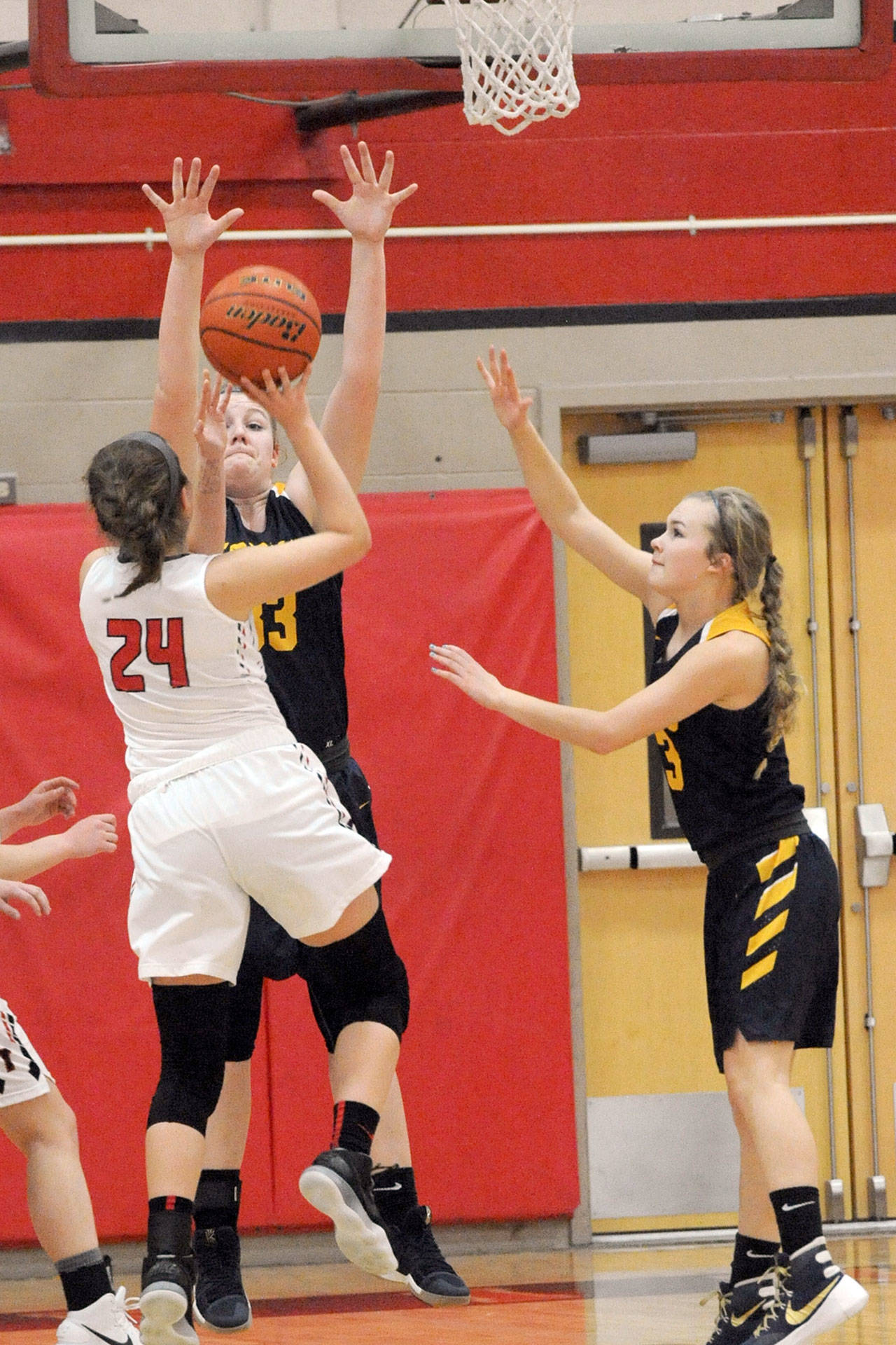 PREP HOOPS: Forks and PA boys win to stay in first; PA girls give up 15 ...