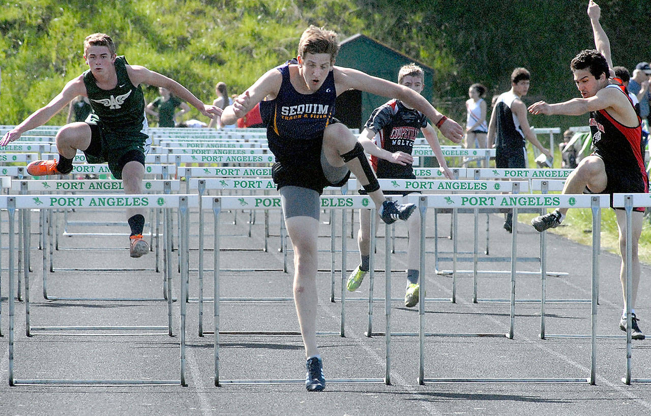 TRACK AND FIELD ROUNDUP: Long paces Roughrider girls in win, Bingham ...