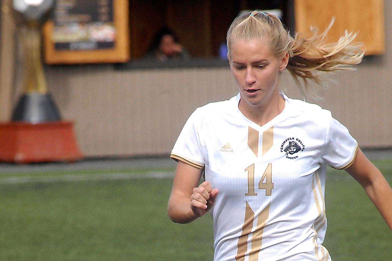 WOMEN’S SOCCER PREVIEW: Pirates will pack a punch | Peninsula Daily News