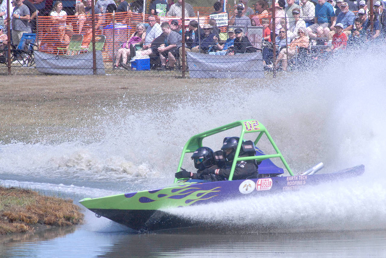 SPRINT BOATS: Racing helps build bond for Live Wire father/son drive ...