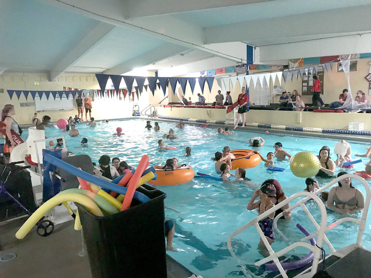 Spooky swim at Mountain View Pool | Peninsula Daily News