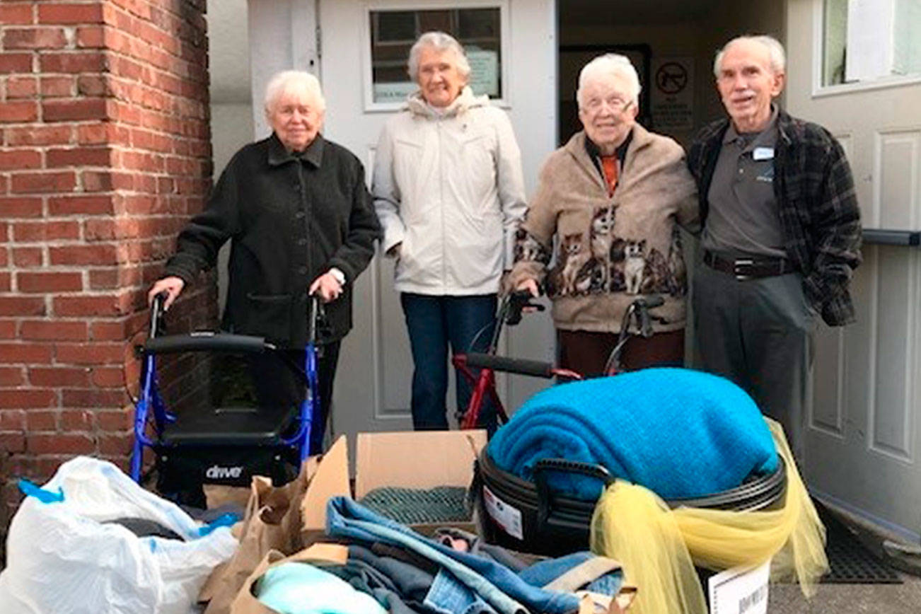 Resident council of Avamere collects clothes for the homeless ...