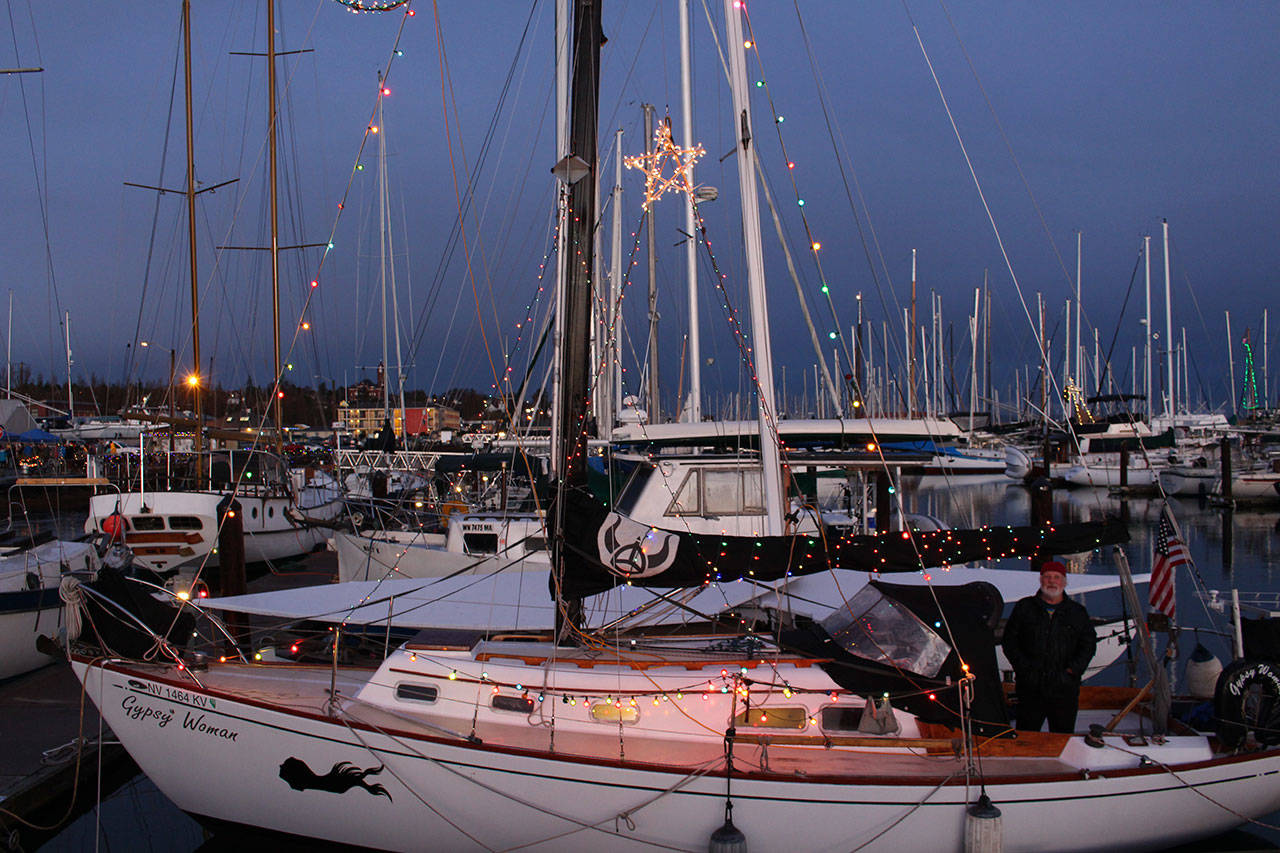 Port Townsend boat all decked out to win contest | Peninsula Daily News