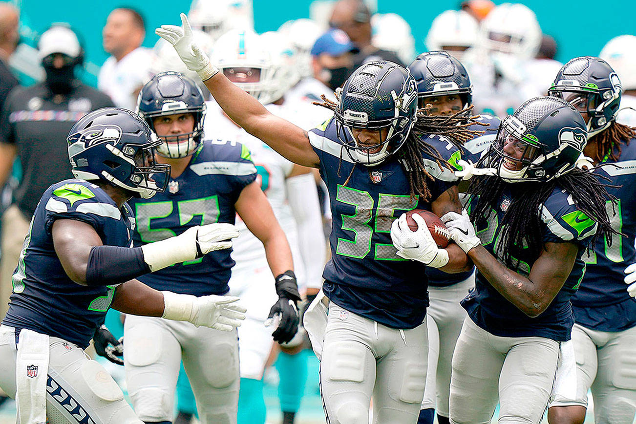SEAHAWKS: Seattle goes to 4-0 as defense steps up against Dolphins ...