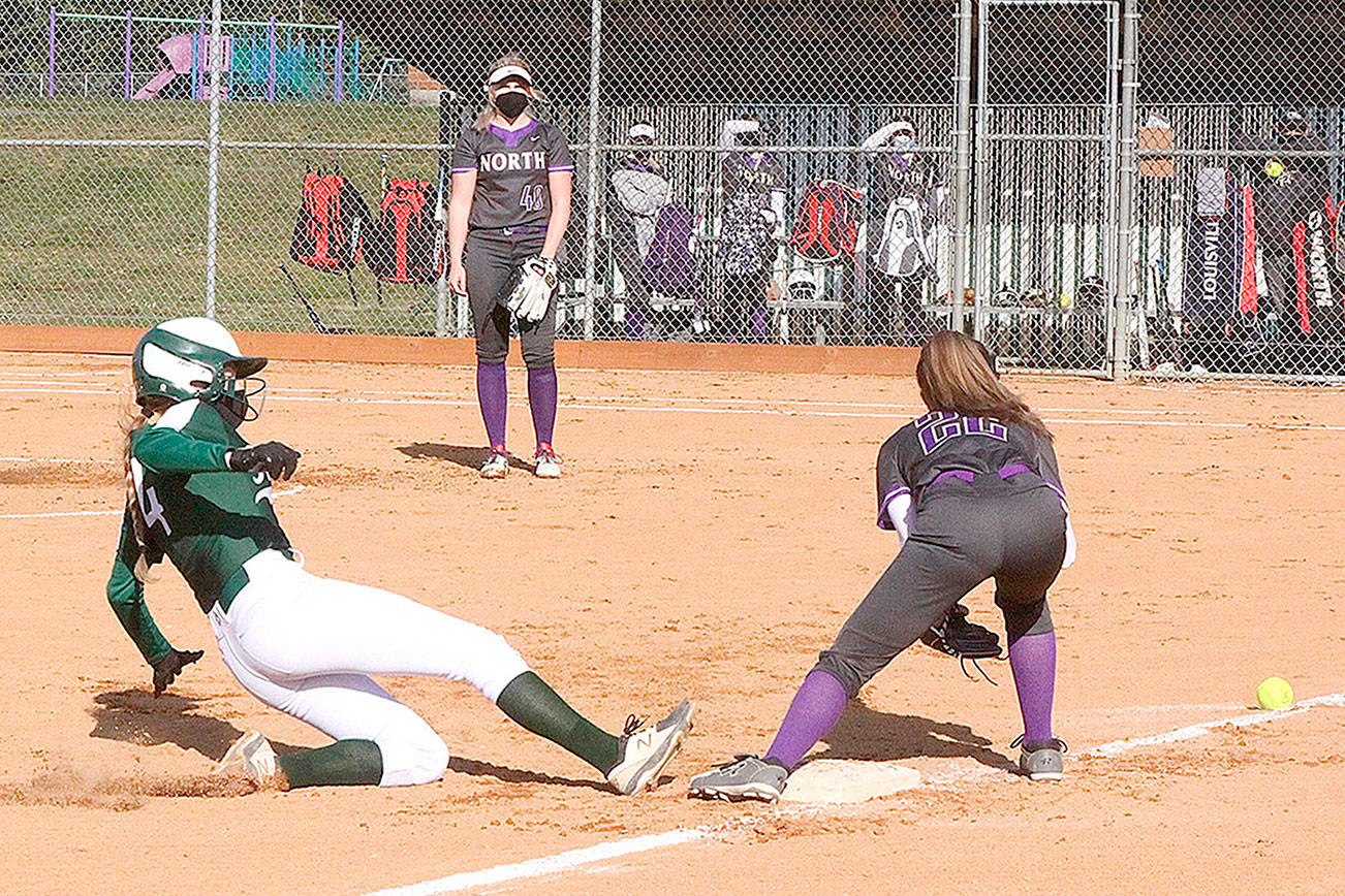 PREP SOFTBALL: Roughriders rally past North Kitsap in last at-bat ...