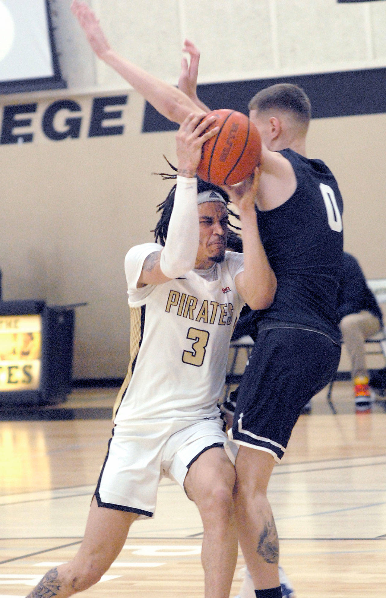 COLLEGE BASKETBALL: Rally falls short for Peninsula men | Peninsula ...