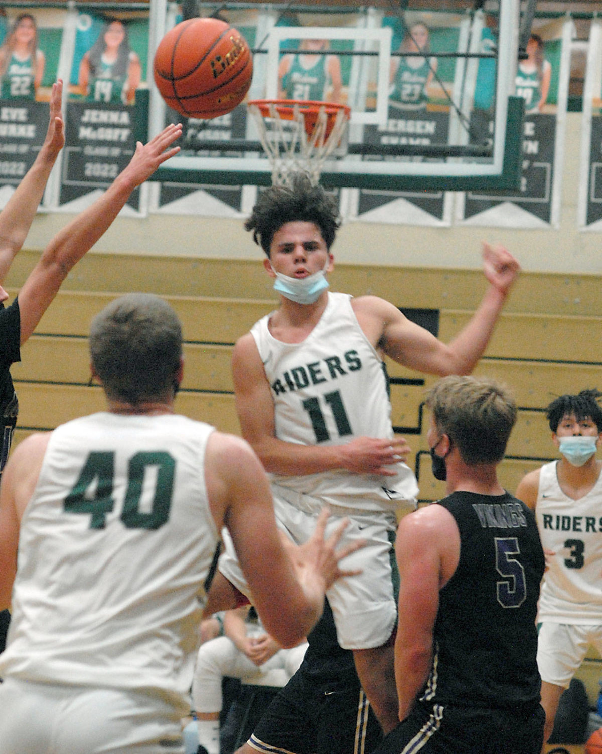 BOYS BASKETBALL: Port Angeles regroups after slow start to shoot past ...