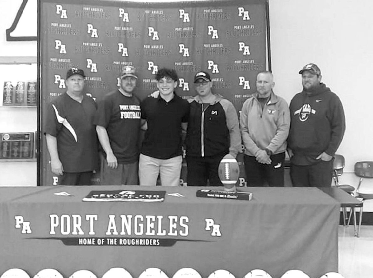 COLLEGE FOOTBALL: Port Angeles’ Daniel Cable all about dedication ...