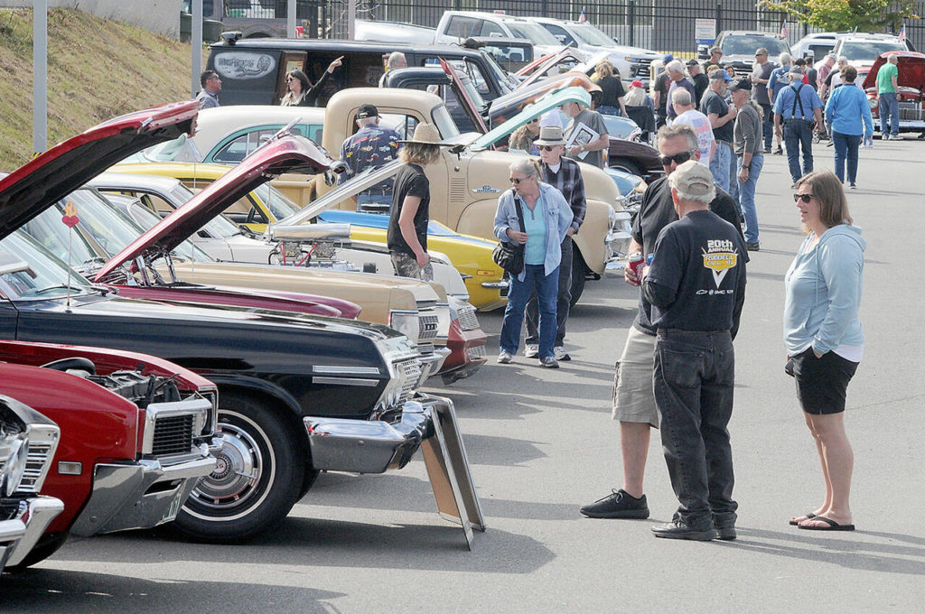 Cruise-In car show | Peninsula Daily News