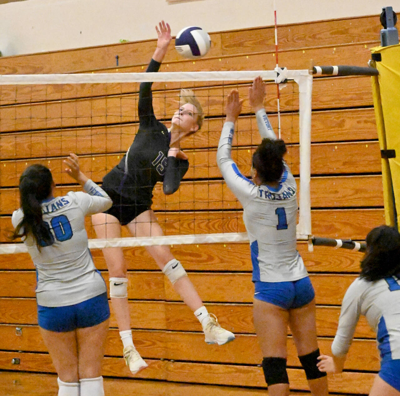 PREP VOLLEYBALL: Sequim all aces against Olympic | Peninsula Daily News