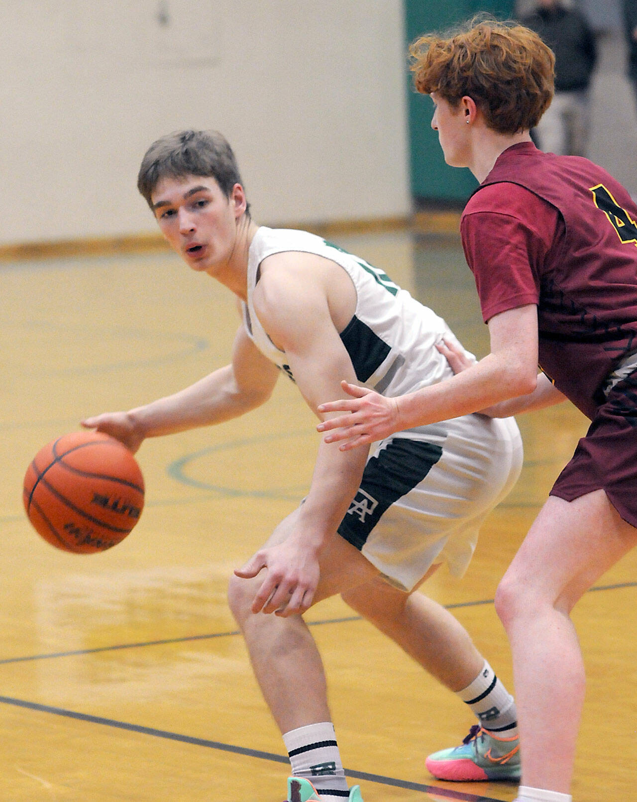 PREP ROUNDUP: Shamp posts double-double as Port Angeles boys race past ...