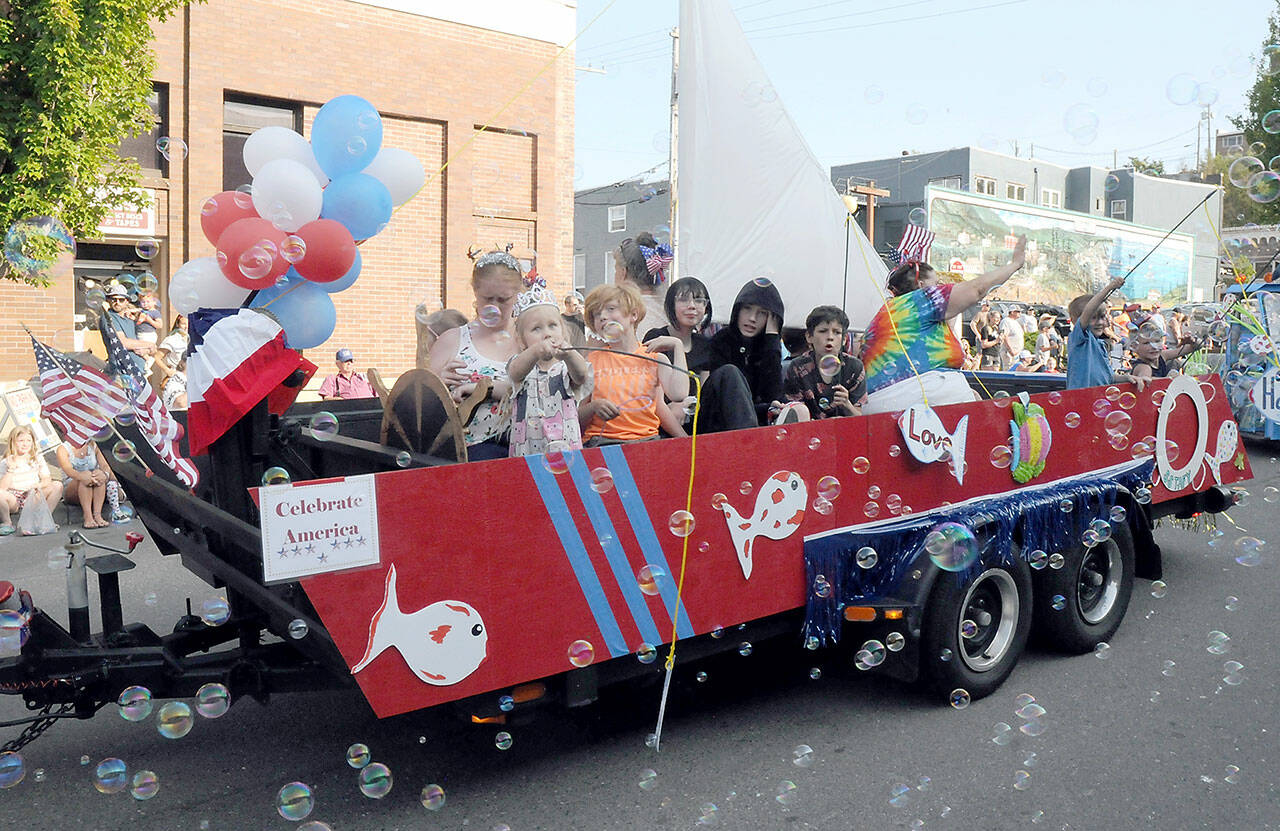 Independence Day parade | Peninsula Daily News