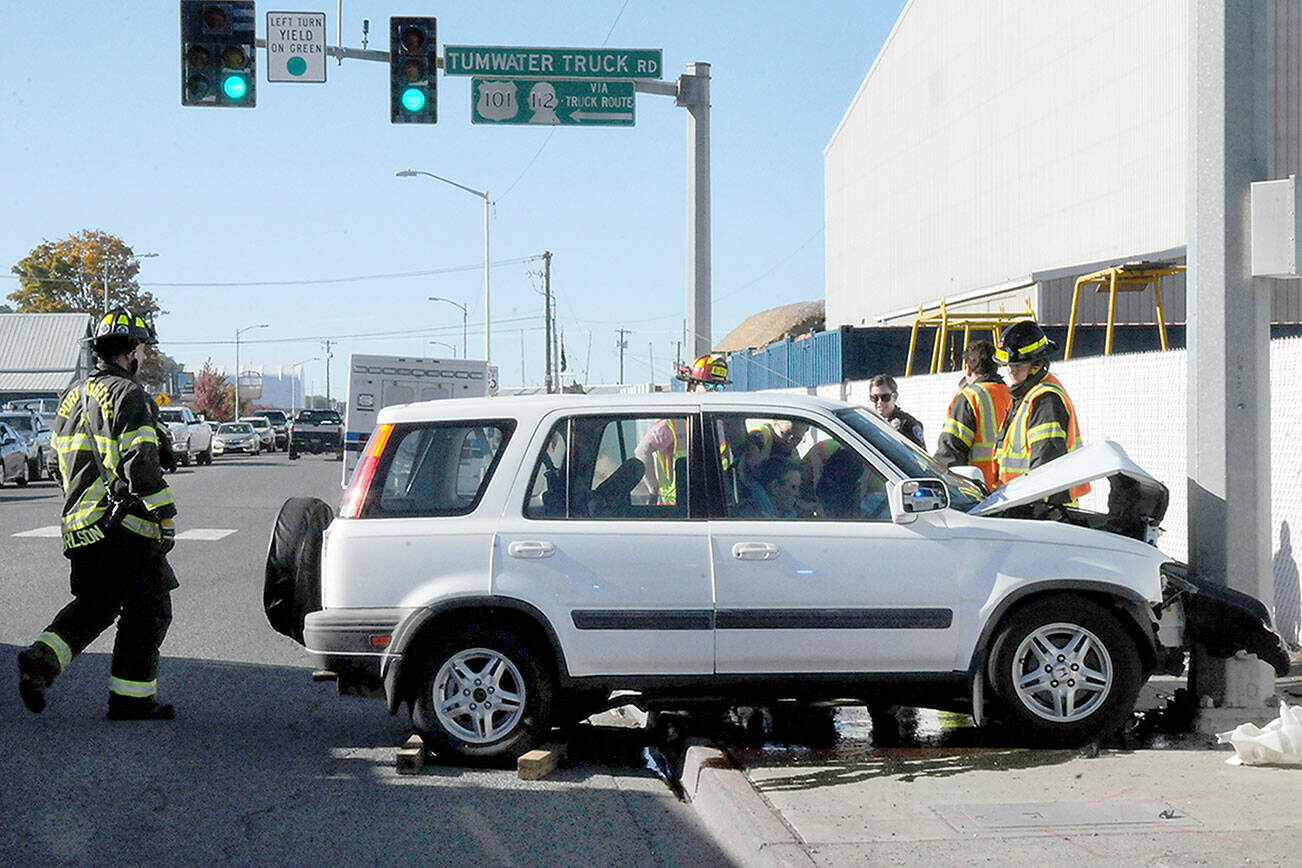 Marine Drive crash in Port Angeles | Peninsula Daily News