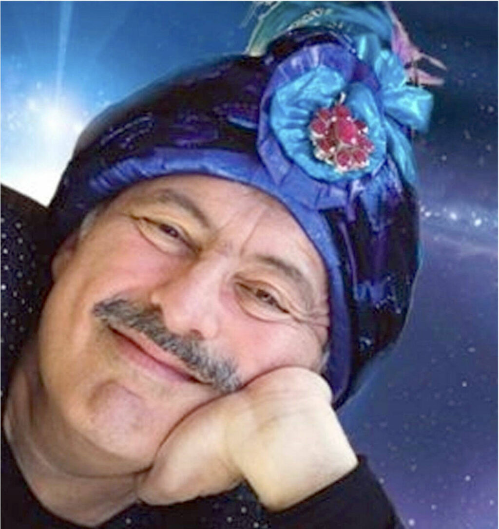 Show offering cosmic comedy Sunday | Peninsula Daily News