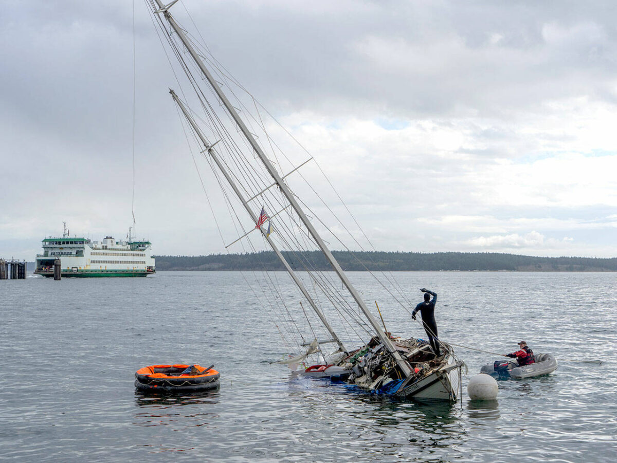 Sinking boat | Peninsula Daily News