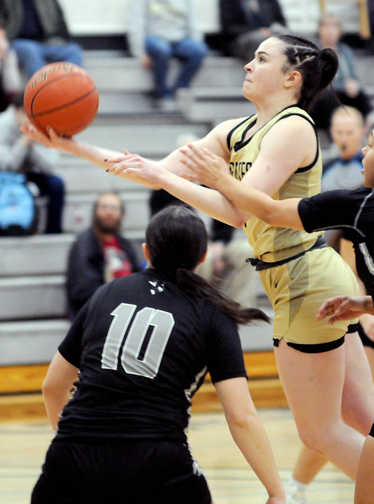 COLLEGE BASKETBALL: Neah Bay’s Allie Greene sinks five 3s to lead ...