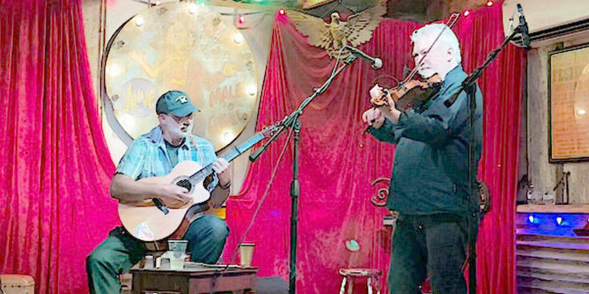 Irish Fiddle player featured at The Palindrome | Peninsula Daily News
