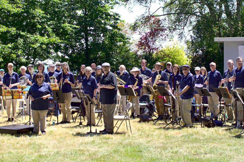 Entertainment | Peninsula Daily News