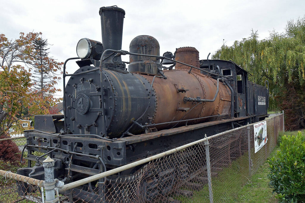 Locomotive restoration efforts chugging along | Peninsula Daily News