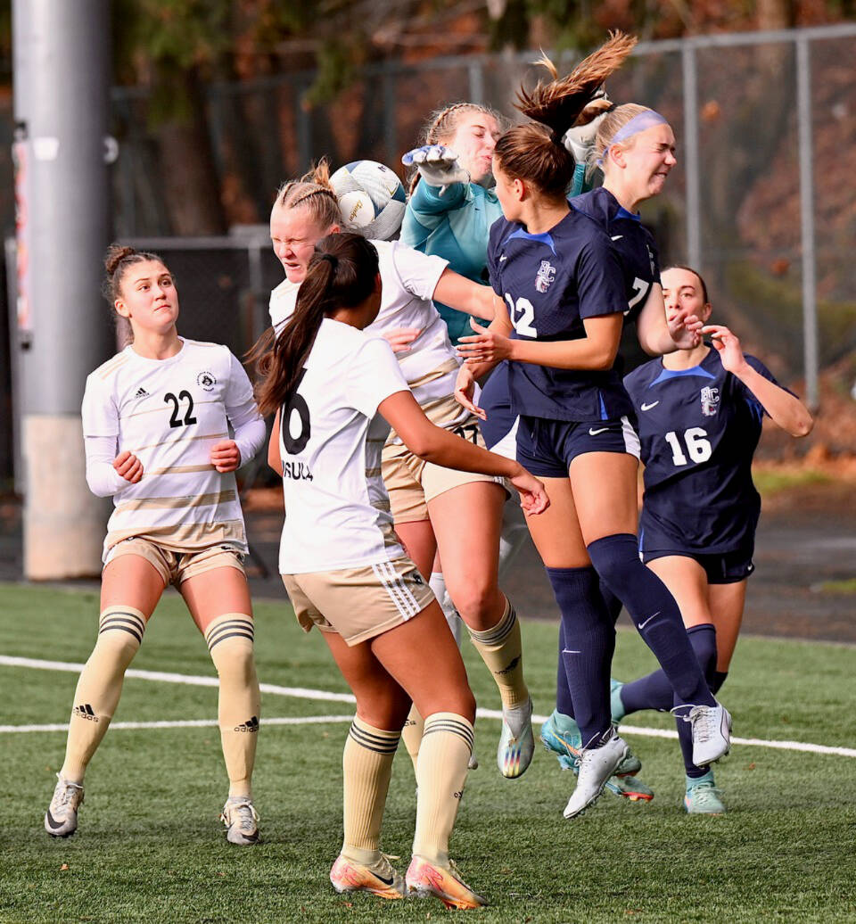 COLLEGE SOCCER: Peninsula men, women share first dual title since 2013 ...