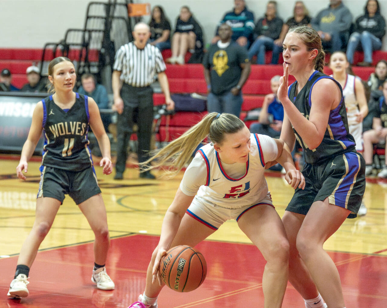 PREP BASKETBALL: East Jefferson girls clamp down on Sequim | Peninsula ...