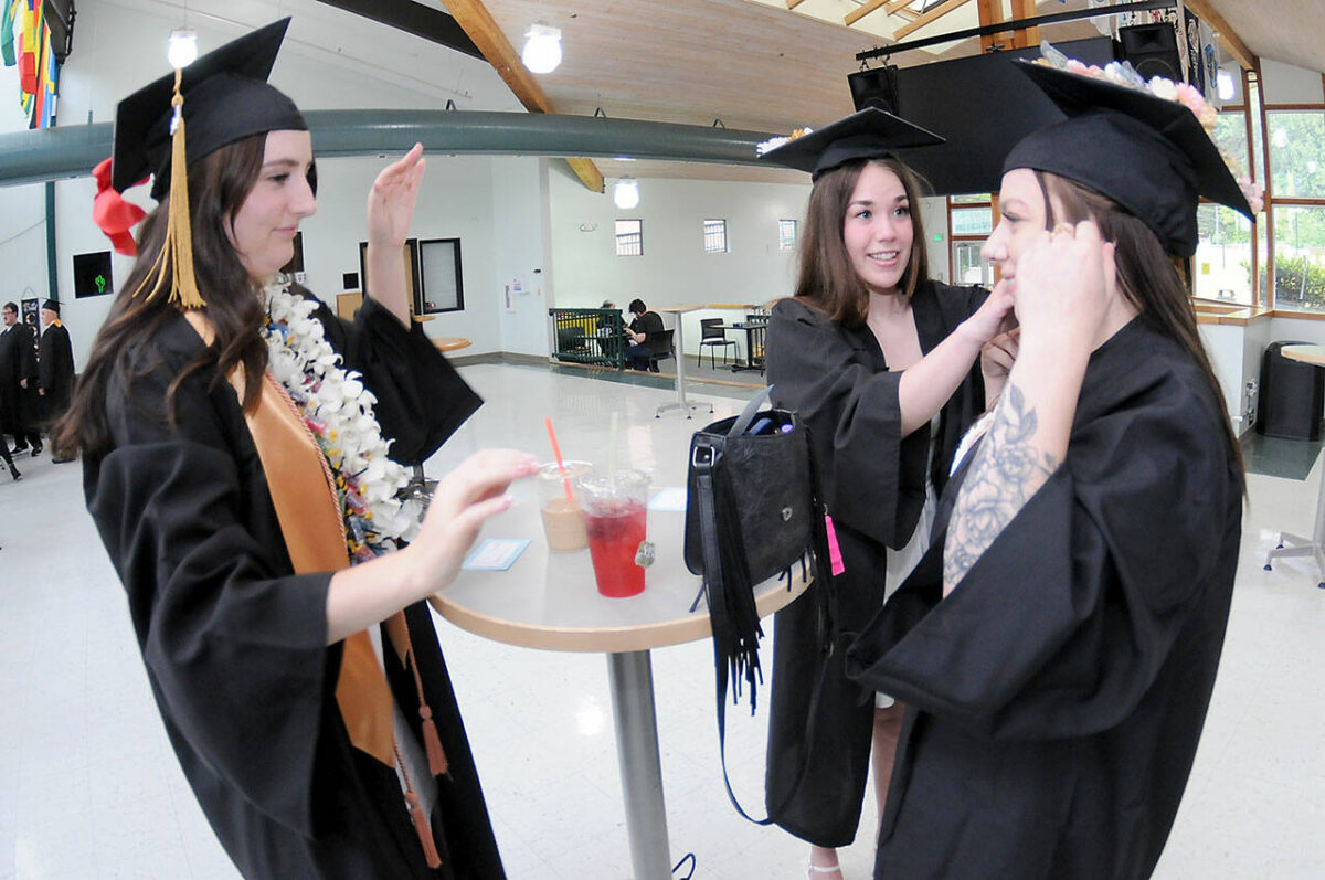 Graduation prep | Peninsula Daily News