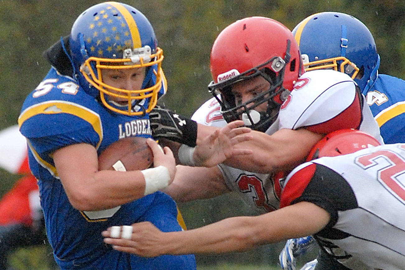 PREP FOOTBALL: Neah Bay blows open close game with Crescent | Peninsula ...