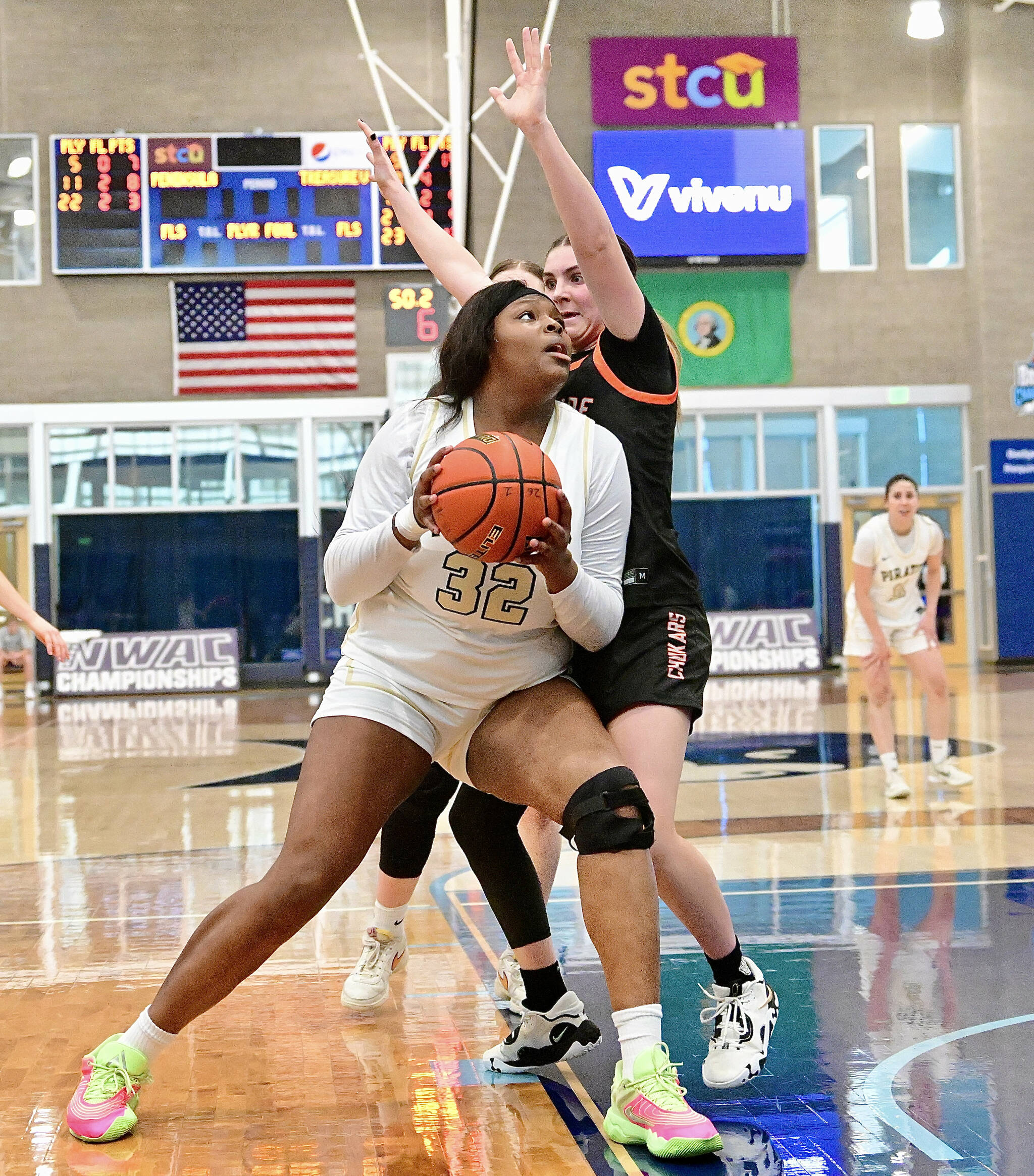 COLLEGE BASKETBALL: Peninsula’s Alecsis Smith North MVP; Rose North ...