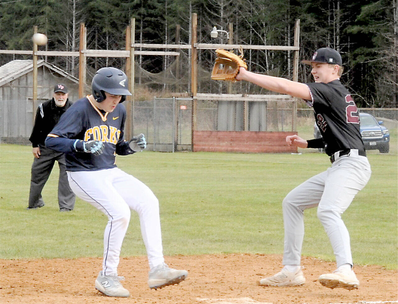 PREP ROUNDUP: Forks baseball splits doubleheader with Montesano ...