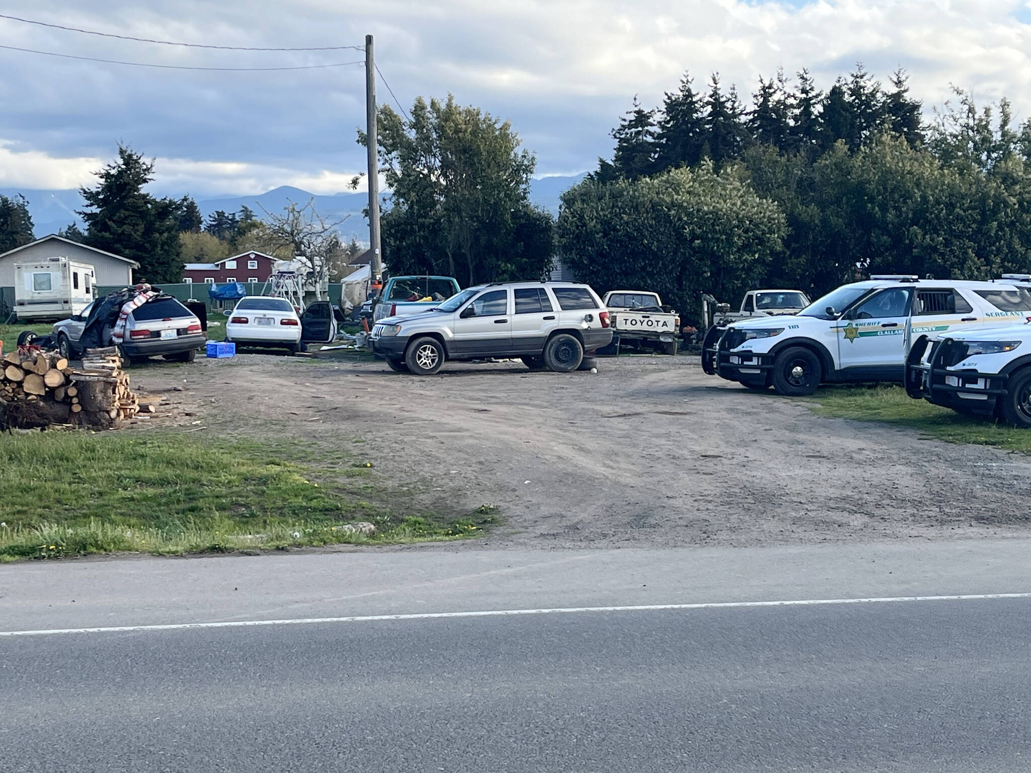 Search warrants served in mail theft investigation | Peninsula Daily News